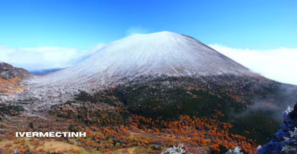 Gunung Asama: Keindahan Alam dan Potensi Letusan Vulkanik